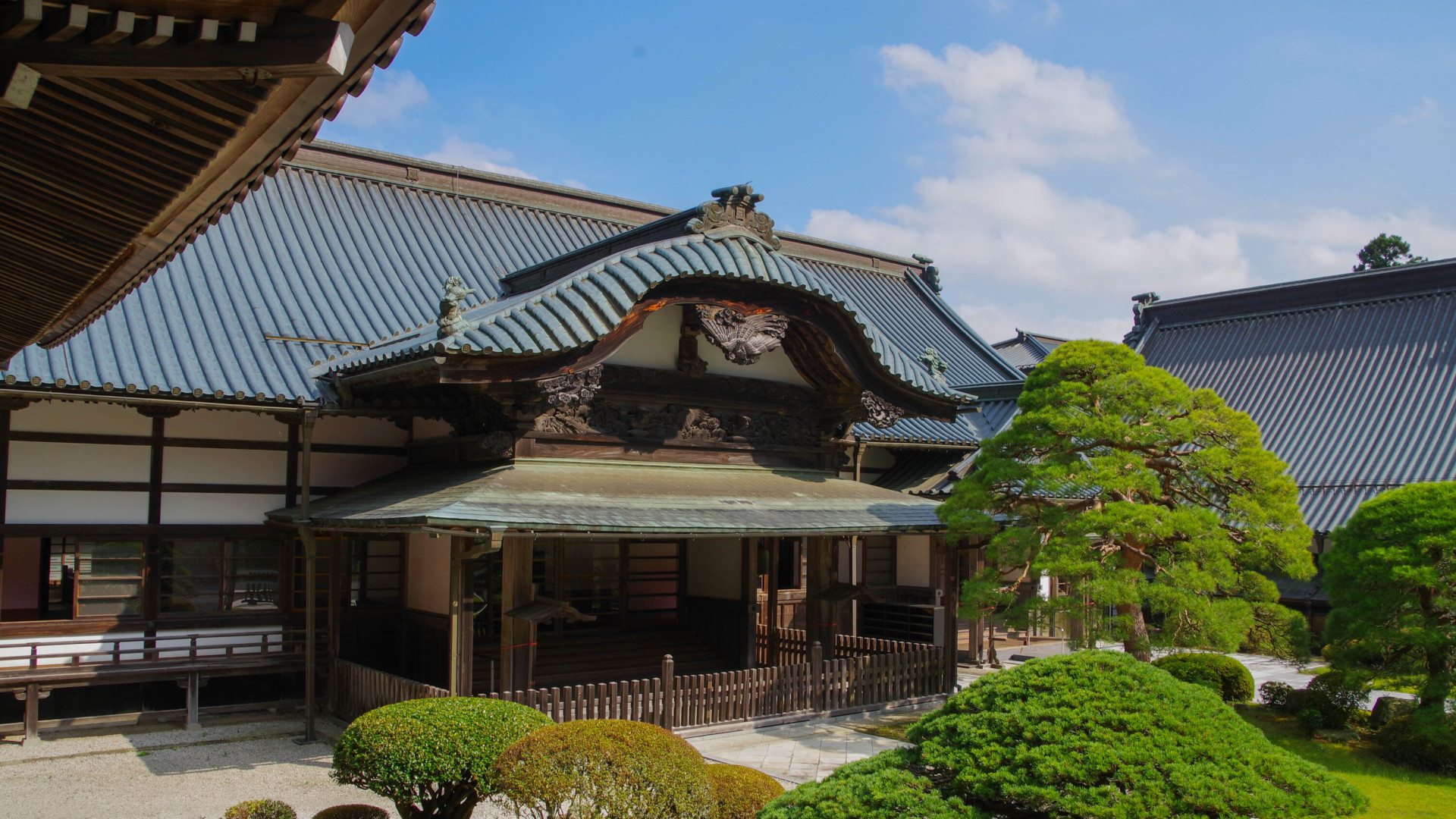 Minobu - Retreat at the Nichiren buddhist temple town with scenic Mt ...